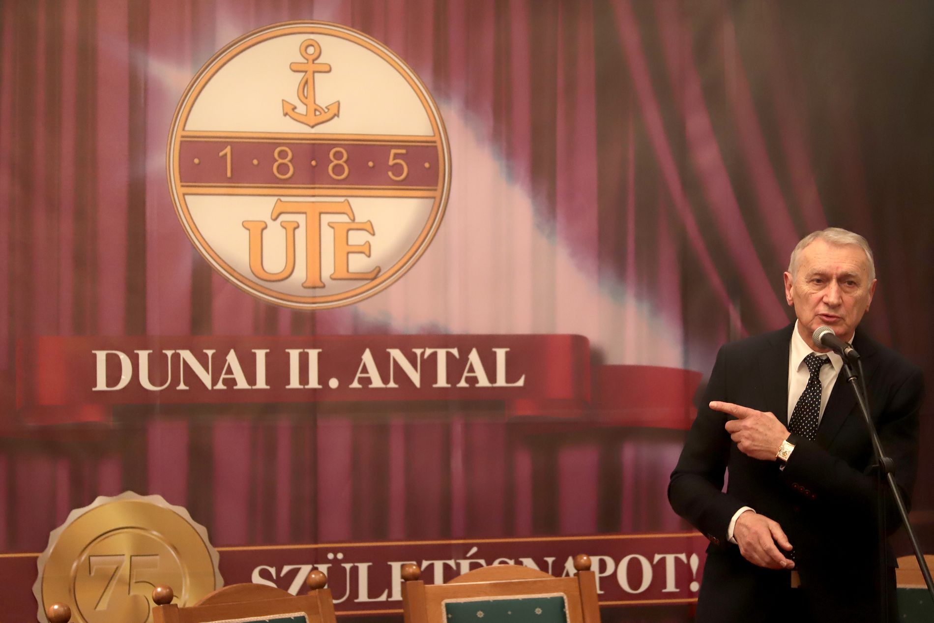 Dunai: Nem szégyen tanulni a nagyoktól – Újpest Media